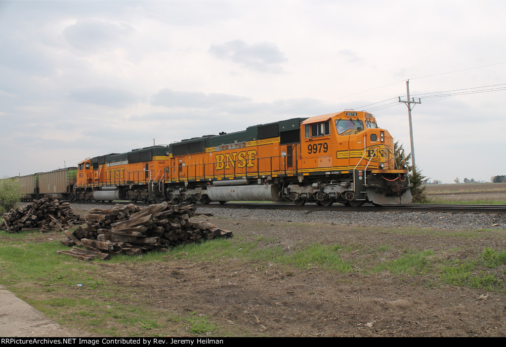 BNSF 9979 & 8938 (3)
